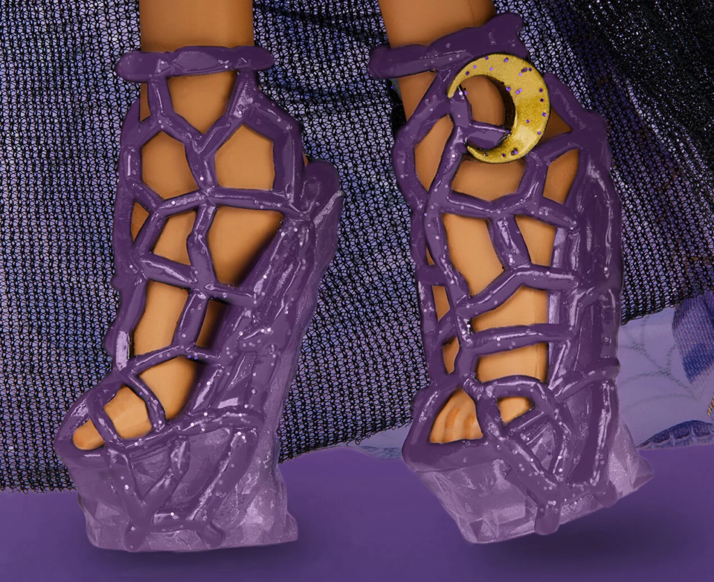Monster High Generation 1 Howliday Winter Edition Clawdeen Wolf