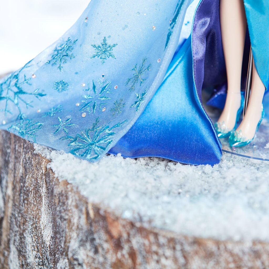 Disney Limited Edition Frozen 10th Anniversary Doll Set Elsa